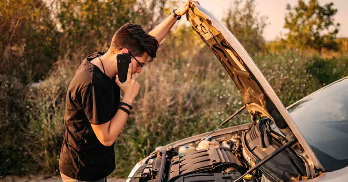 Conoce qué hacer si te choca un auto sin seguro | BBVA México